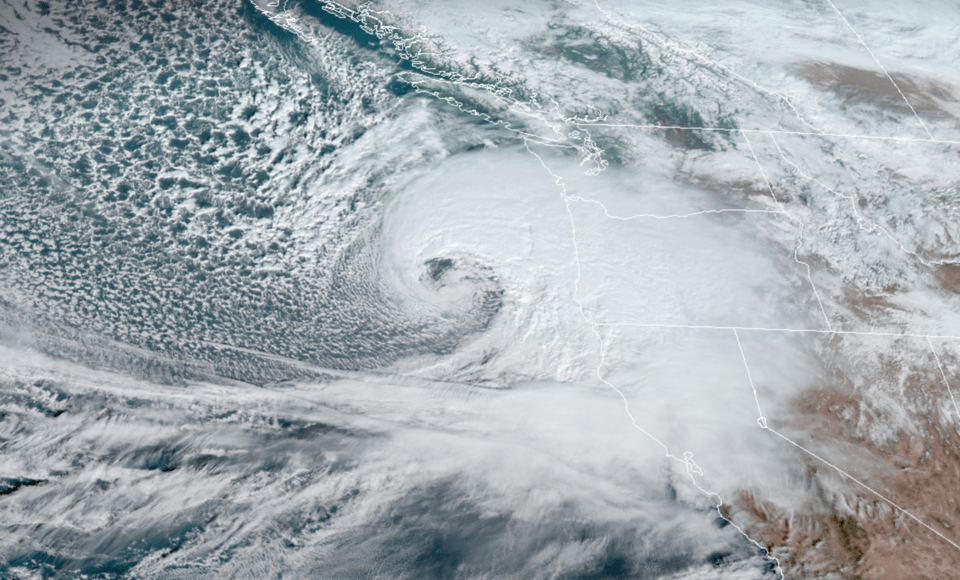 Current satellite imagery of the bomb cyclone hitting Oregon and ...
